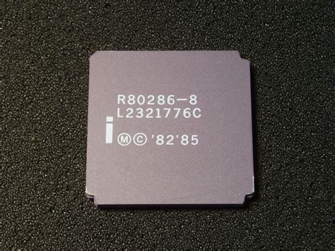 Used Vintage R80286 8 Intel Microprocessor Cpu Gold Clean Working Nos