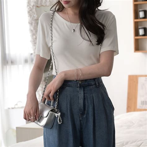 데일리앤 5컬러♡쫀쫀스판 차차 여성 여름 유넥 레이온 스판 무지 슬림핏 반팔 티셔츠 기본 이너 흰티 쿨티