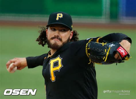1년 전 삼성에 갈 뻔 했는데한화로 온 157km 일본 노히터 투수 경쟁 끝에 잡았다