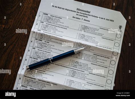 Stimmzettel Wahlzettel Zur Europawahl 2024 In Deutschland Stock Photo