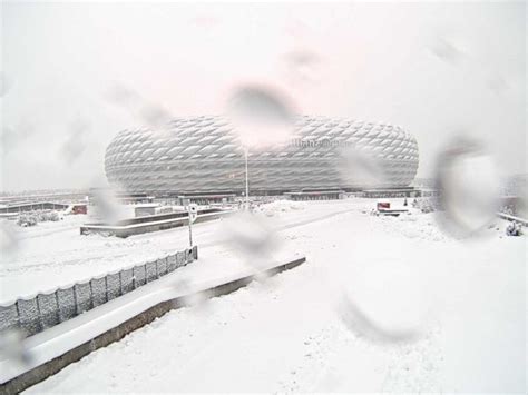 Galerie Foto Bayern Union Berlin amânat din cauza ninsorii