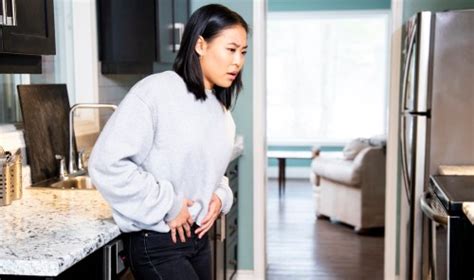 The 4 Best Home Remedies For Sore Gums According To Dentists