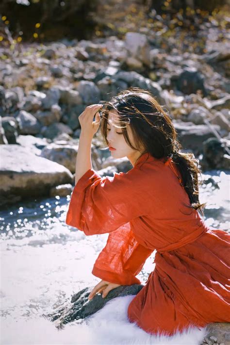 杨超越古风红衣侠女写真惊鸿一瞥美少女 搜狐大视野 搜狐新闻