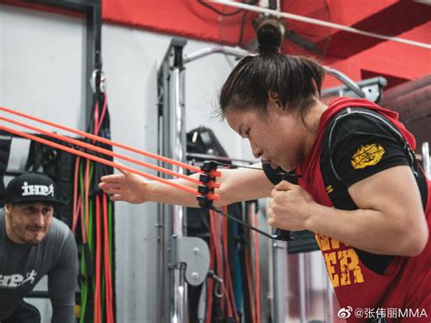 观点｜失败不可怕，张伟丽的力量，值得被看见中国