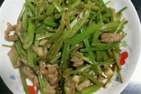 芹菜怎么炒好吃芹菜怎么做好吃第2页大山谷图库
