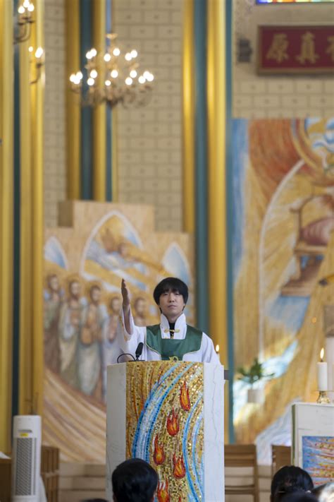 北堂主日讲道 常年期第十九主日王学群神父 万有真原