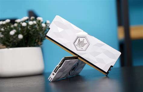 评测：ddr4内存的巅峰之作，默认5000mhz，超低时序！ 哔哩哔哩