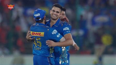 Ipl এ উইকেট নিয়ে ঝলক শুরু অর্জুনের মুম্বইয়ের সামনে দাঁড়াতেই পারল না
