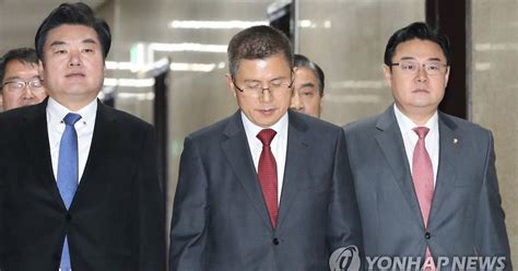 북핵외교안보특위 국가안보위 연석회의 참석하는 황교안