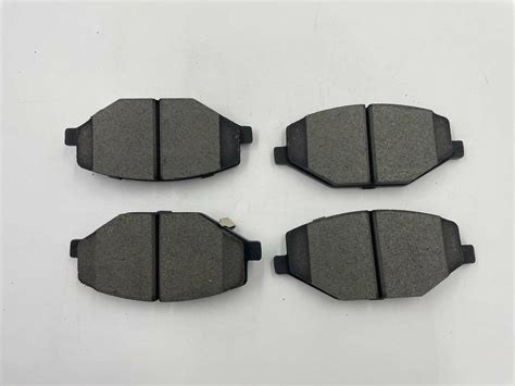 Колодки тормозные передние керамические Hanmo HM-27038 (HM27038) для ...