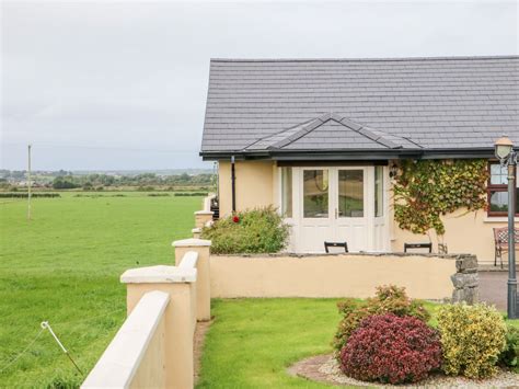 Aras Ui Dhuill In Ballysheen Kerry Cottages Lodges