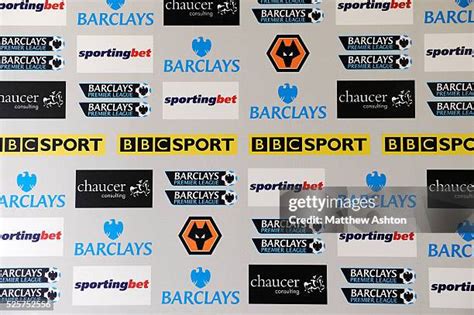 Interview Backdrop Photos And Premium High Res Pictures Getty Images