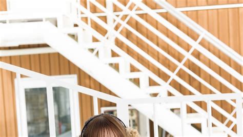 Ske48熊崎晴香、1st写真集『表情ガール』の裏表紙全3種公開！「せっかくの冬の北海道だったので北海道感を出したかった」 画像一覧（3