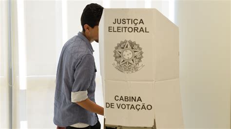 Até Quando Um Político Precisa Deixar Seu Cargo Para Disputar As