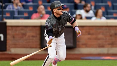 Harrison Bader Agrees To A 1 Year Contract With The Twins Ap Source Says