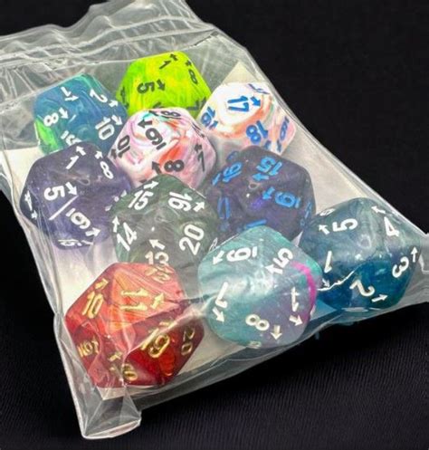 Chxle922 Chessex Manufacturing Bag Of 10 Countupanddown D20s At Gamersroll