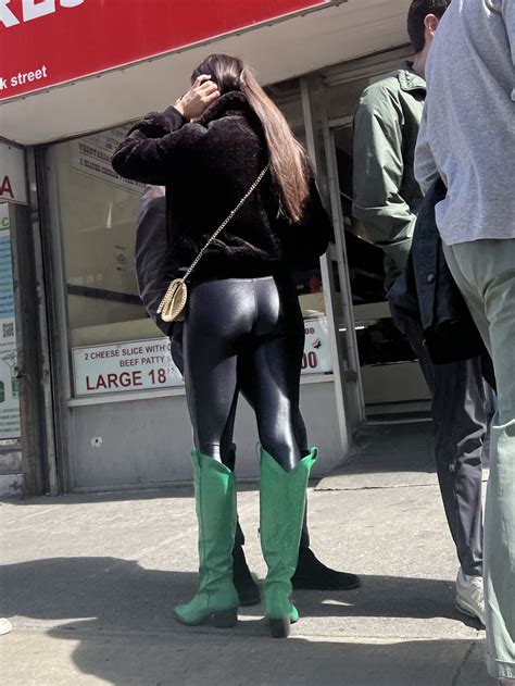 Saint Phaties Day Shiny Booty🌈🍀 Forum
