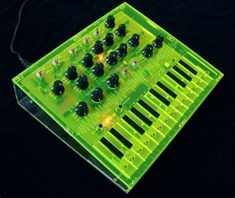 Soundforce Minimoog Style Midi Controller Sfc Mini On Kickstarter Artofit