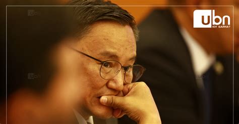 Цусны донорын тухай хуулийг “дэмжээгүй“ ЭМ ийн сайд С Чинзоригт УИХ ын гишүүн Ж Чинбүрэн “хатуу