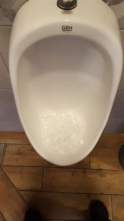Ice In Urinal Does It Help Scrolller