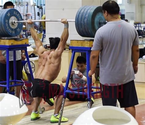 Lu Xiaojun Bottom Up Overhead Squats Update 220kg All Things Gym