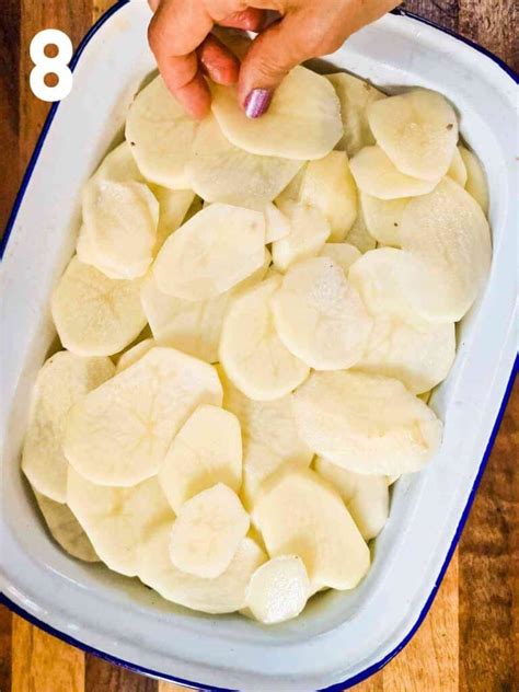 Easy Beef Mince And Potato Bake Gratin Recipe Tastefully Vikkie