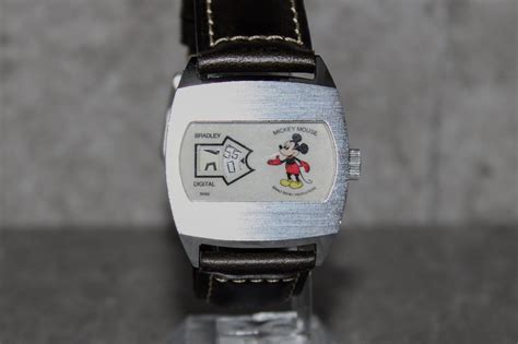 Bradley Vintage Mickey Mouse Jump Uk