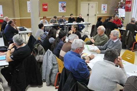 Les syndicats CGT de Montluçon et Commentry sur le pont Montluçon 03100