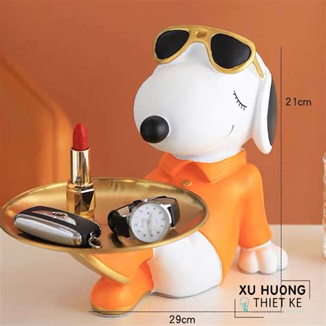 Tượng Trang Trí Chó Snoopy Bê đĩa