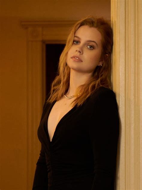 Pin By Robin Moreno On Angourie Rice Angourie Rice Model Inspo