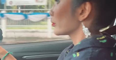 รวมรูปภาพของ เมื่อคุณป้าแต่งหน้าเต็มมาหลับหลานกลับบ้าน ถึงกับงงทั้งห้อง นี่ใครอะ รูปที่ 1 จาก 17