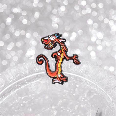 Creative Wish Dragon Shiny Pin Brooch Cartoon Movie Badges Broochce
