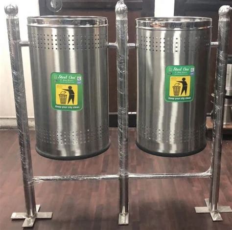 Stainless Steel Outdoor Swing Dustbin Capacity 50 L At Rs 4500 In
