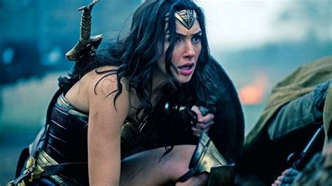 Sinopsis Film Wonder Woman Aksi Gal Gadot Melawan Pasukan Dewa Ares