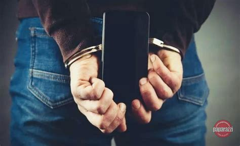 22 ширхэг гар утас нууж хууль бусаар хил нэвтрүүлэхийг завдсан МУ ын