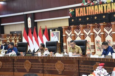 Setda Prov Kalteng Sekda Buka Forum Kelistrikan Kalteng