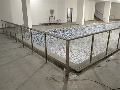Deck Stainless Steel Glass Railing Material Grade Ss304 At ₹ 1600