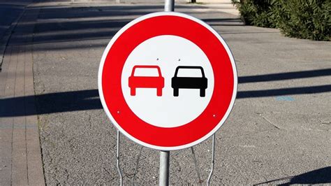 Les Panneaux Dinterdiction De Dépasser Ornikar