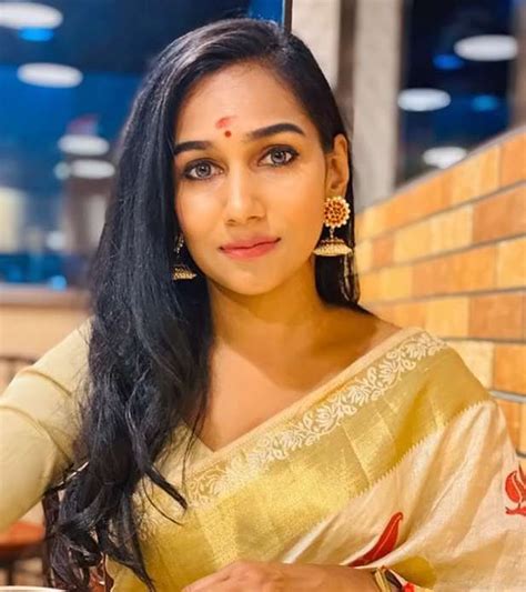 3 Hot Sexy Yasmin Nadiah Bikini Pics