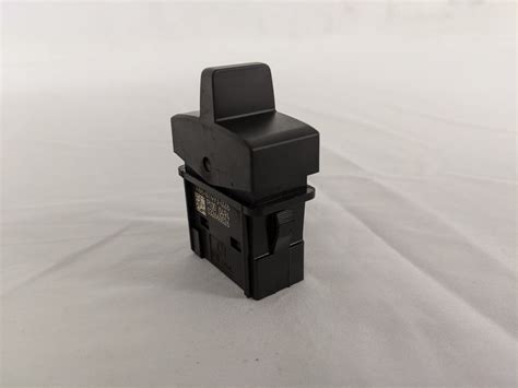 Freightliner Mom 03 Blank Multiplex Msf Rocker Switch A66 07493 026