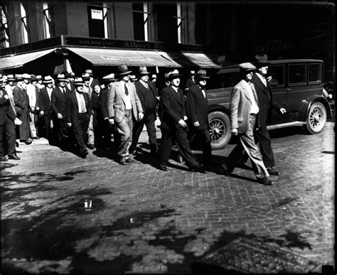 Al Capone Chicago Tribune Al Capone Life Of Crime Chicago Mafia
