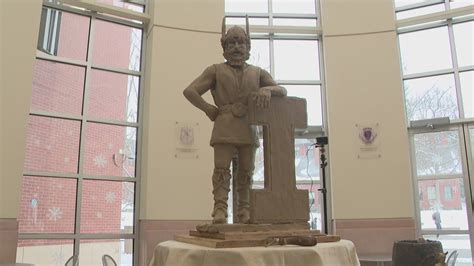University Of Idaho Commissions Bronze Sculpture Of Mascot Joe Vandal