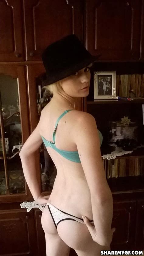 Skinny Blonde Gf Strips Down To Just Her Hat Porn Pictures Xxx Photos Sex Images 3637524 Pictoa