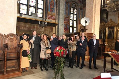 Любов от пръв поглед изпрати Лора Виденлиева под венчило ексклузивни снимки