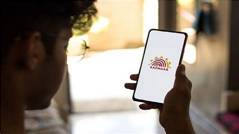 Uidai Launches Aadhaar App With Face Authentication How It Works