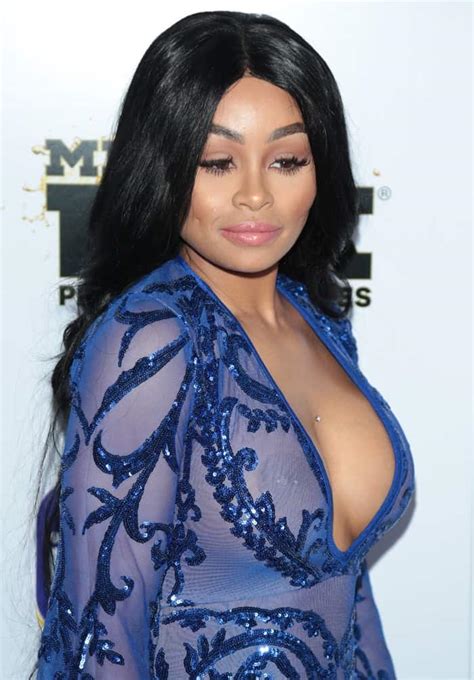 Wannabe Kardashian Blac Chyna Flaunts Curves At Igolive Event