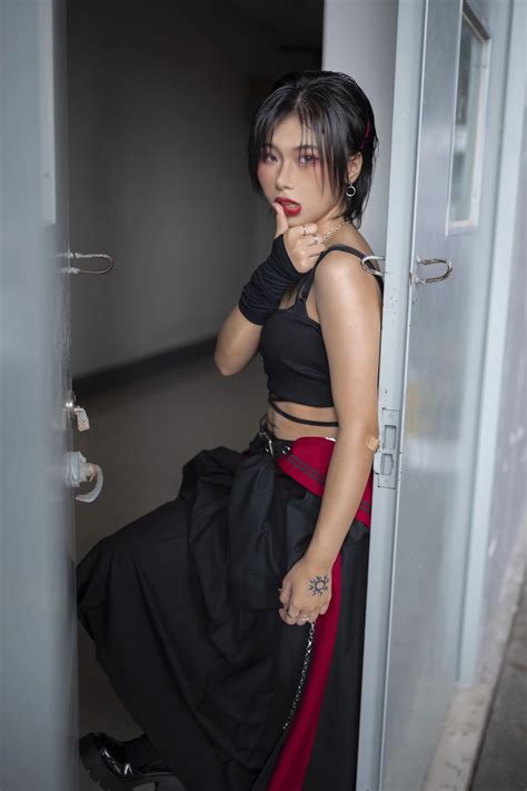 59号小巷 在最不卖萌网的cosplay作品不良jk