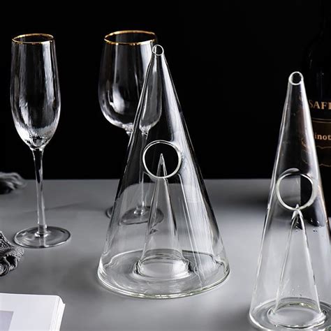 Unique Pyramid Glass Wine Decanter Hand Blown Red Wine Carafe With Wide