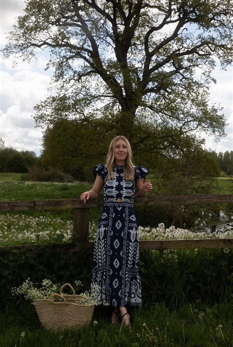 Leading Lady Chloe Mackintosh ~ The Art Of Dreaming Cake Muse®