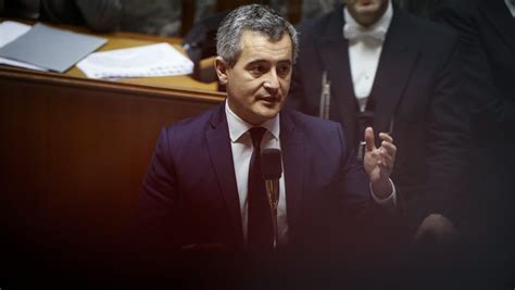 Projet De Loi Immigration Gérald Darmanin Et Le Texte Au Révélateur